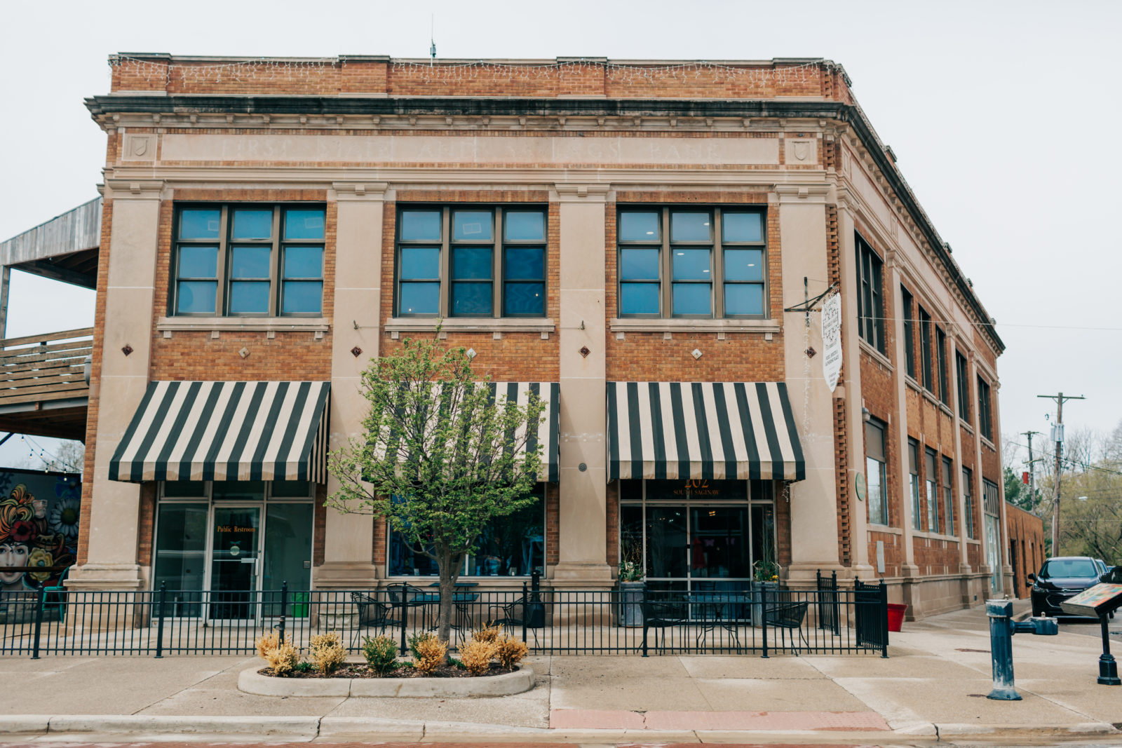 The Holly Vault - Captured By Kelsey
