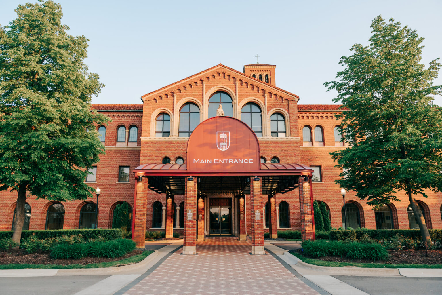 Saint John's Resort | A Luxury Metro Detroit Hotel Wedding Venue